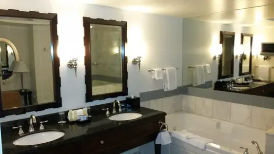 Caesar's Palace Julius Deluxe Room vs Octavius Premium Room? | Vegas ...